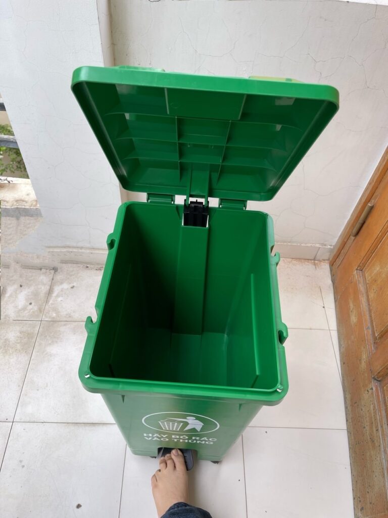 Thùng rác 40L dậm chân có bánh xe - Tổng kho thùng rác